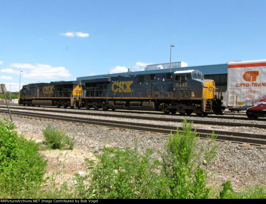 CSX 5445 and 5259